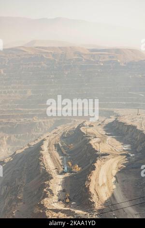 Almalyk, Usbekistan. 01st Nov, 2022. View of the Almalyk Mining Plant ...