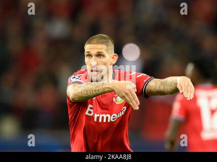 Robert Andrich, Lev 8 in the round of 16 second leg match BAYER 04 ...
