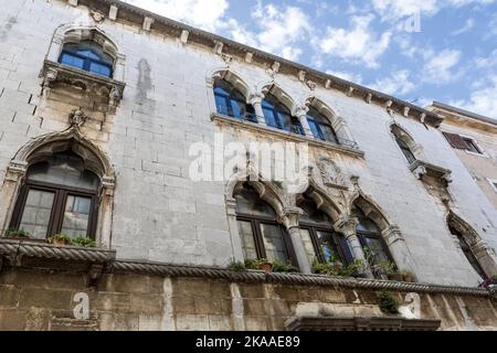 Gothic house/palace, Decumanus street, Porec Croatia Stock Photo - Alamy