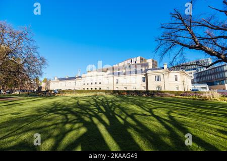 Tasmania Parliament House and Gardens near Salamanca on a warm spring ...