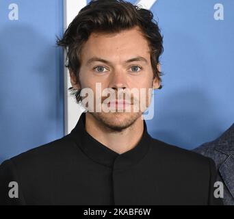 LOS ANGELES - NOV 1: Harry Styles, Sarah Schechter, Robbie Rogers at ...