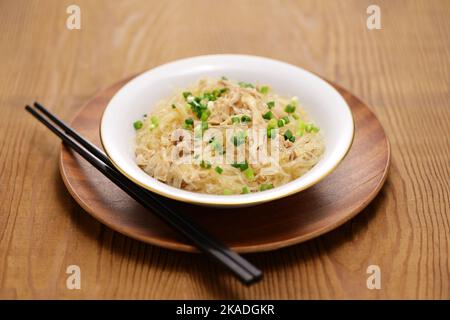 chicken long rice, Hawaiian food Stock Photo - Alamy