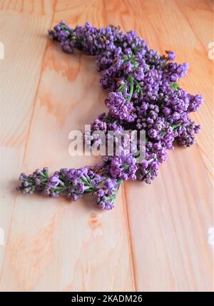 Fresh lilac flowers on the wooden vintage background Stock Photo - Alamy