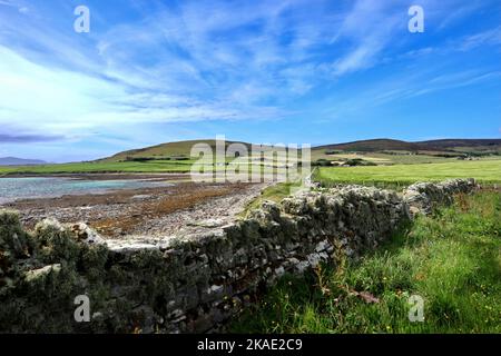 The beach at Orphir on the Mainland of Orkney Stock Photo - Alamy