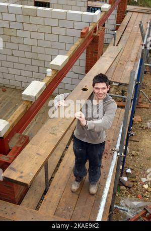 HAVANT AND WATERLOOVILLE'S GOALKEEPING HERO KEVIN SCRIVEN BACK ON THE ...