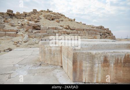 The Beautiful Alabaster Altar of Abu Gorab Stock Photo - Alamy