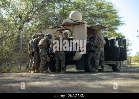 U.S. Marines with 3d Littoral Anti-Air Battalion, 3d Marine Littoral ...