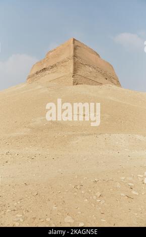 The Lost 4th Dynasty Pyramid of Meidum Stock Photo - Alamy