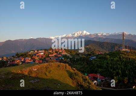Beautiful village Bhujung and Ghale Gau Stock Photo - Alamy