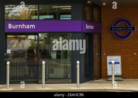 Burnham, UK. 2nd November, 2022. Elizabeth Line branding is pictured at ...
