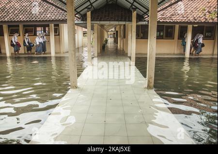 photo of flooded classroom Stock Photo - Alamy