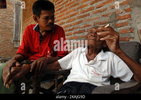 An Indonesian man, named Mbah Gotho, claimed to be 146 years old, is ...