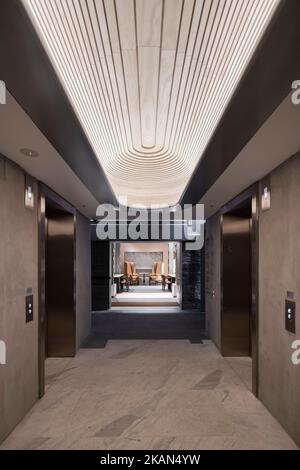 The Castle residential entry lobby. The Castle & Porter House, Sydney ...