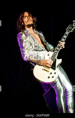 Singer Justin Hawkins from The Darkness during their guest appearance ...