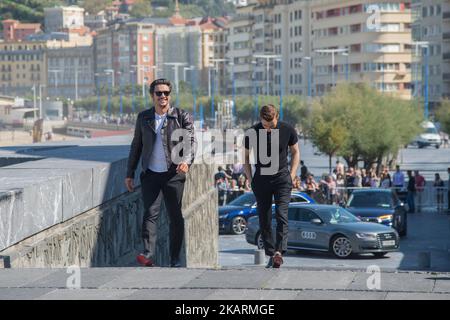 James Franco (L) and Dave Franco (R) attend 'The Disaster Artist ...