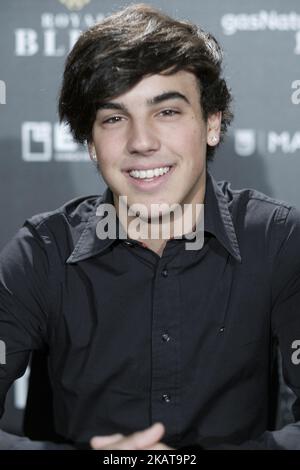 Spanish actor Óscar Casas attends the photocall of the film "Ídolos" at ...
