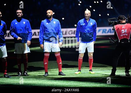Zinedine Zidan arrives on the pitch to play with the France 98 team at ...