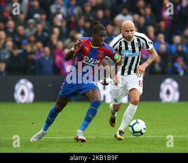 Crystal Palace's Wilfried Zaha beats Chelsea's Edouard Mendy just what ...