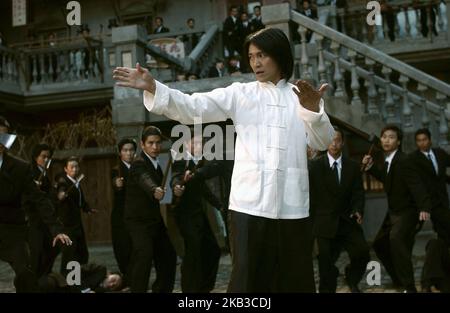 KUNG FU HUSTLE, STEPHEN CHOW FIGHT SCENE, 2004 Stock Photo - Alamy