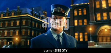 THE POLAR EXPRESS, THE TRAIN CONDUCTOR, 2004 Stock Photo - Alamy