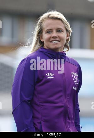 Julia Simic of West Ham United WFC during the pre-match warm-up during ...