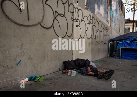 The downtown Los Angeles neighborhood of Skid Row contains one of the ...