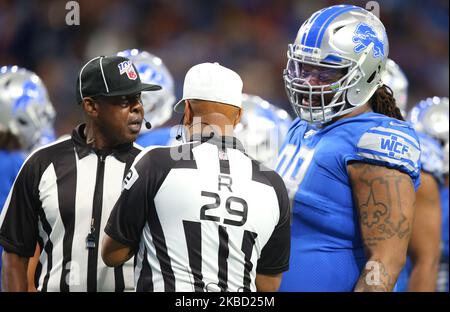 NFL umpire Roy Ellison (81) during the second half of an NFL football ...