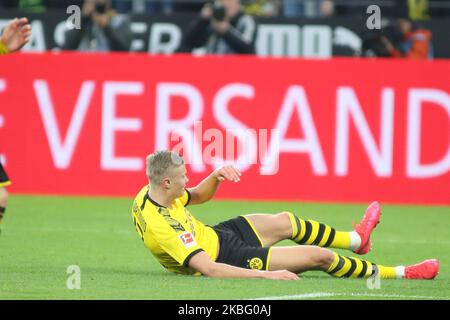 Erling Haland (Borussia Dortmund) controls the ball during the 2019/20 ...