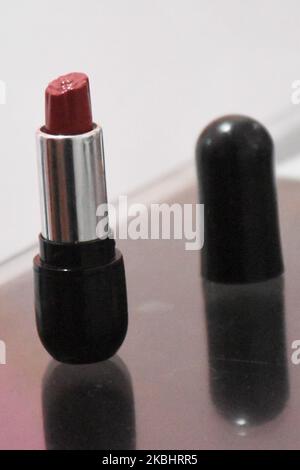 A manufacturing process of handmade lipsticks with organic products on ...