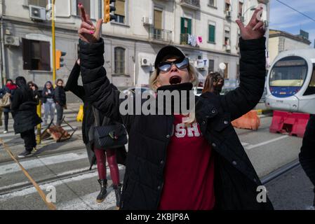 Protest against Covid-19 outside the prison of Poggioreale in Naples ...