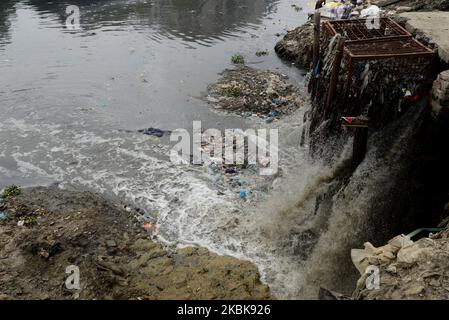 Water pollution by plastic in the Turag River in Dhaka, Bangladesh ...