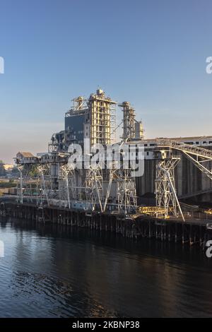 Portlands industrial infrastructure in the area of the Steel Bridge ...