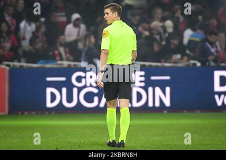 Francois LETEXIER (ARBITRE) during the Ligue 1 McDonald's match between ...