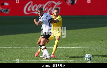 Xavier Quintilla of Villarreal in action during spanish La Liga match ...