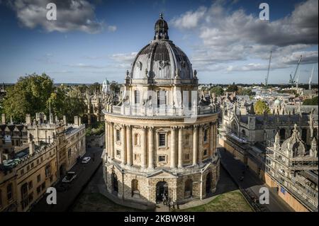 Images of Oxford, Oxfordshire, England, UK. Aerial view of Oxford from ...