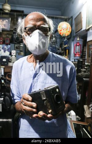A collector Shri Sushi Kumar Chatterjee ,95 year old man shows an ...