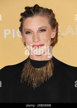 Hollywood, CA, November 3, 2022, Katee Sackoff arrives at The amfAR ...