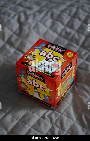 Brainbox brand card game with questions to memorize inside a cube box ...