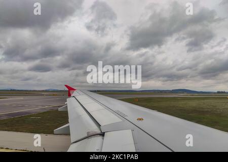 Lauda Airlines Take Off Runway 26 Bournemouth Airport Stock Photo - Alamy