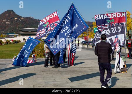 South Korean conservatives gather in front of the U.S. Embassy in ...