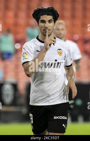 Carlos Soler of Valencia CF celebrate after scoring the 1-0 goal with ...