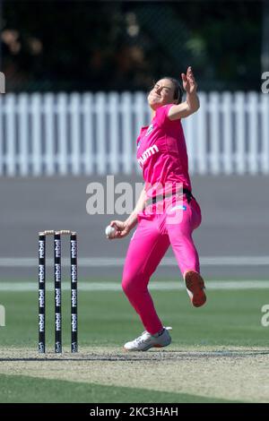 Ellyse Perry of the Sixers during the WBBL match between the Sydney ...