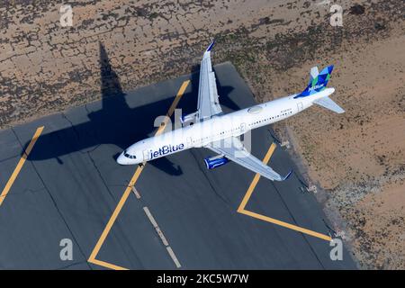 jetBlue Airlines Airbus A321 Jet Plane Taking Off From Los Angeles ...