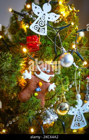 Gingerbread man wearing surgical face masks, baked by a local ...