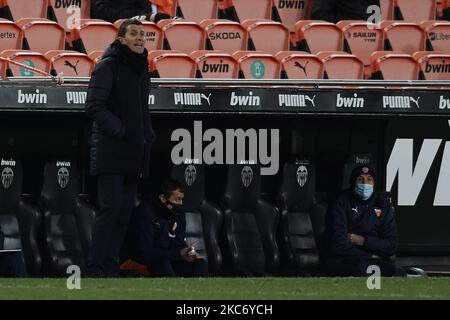 Javi Gracia head coach of Valencia gives instructions during the La ...