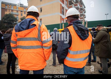 The inspection at the construction site of the extension of Line M1 of ...