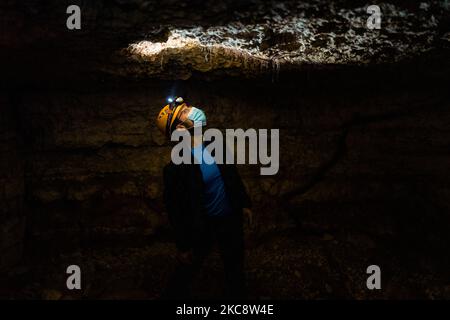 The president of the Melphicta KalipÃ¨ caves group, Fedele Messina, a ...