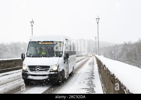 Kelso Scotland in winter snow - town centre street Stock Photo - Alamy