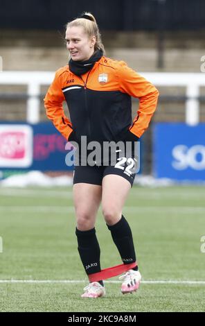 Amelia Hazard of London Bees during FA Women's Championship between ...