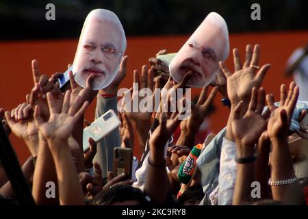 BJP Supporters cheers for India Prime Minister Narendra Modi at the ...
